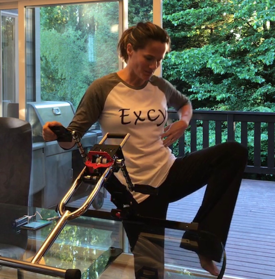 This Kitchen Table HIIT Circuit Burns Calories and Tone | Excy